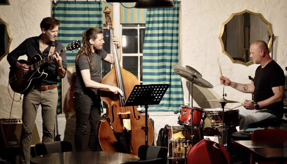 Reviewed: Cento Threeo | Ricardo del Fra | Doug MacDonald - Jazz Journal